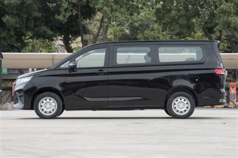 Hot Van Baw China Auto Mpv Car Electric Vehicle M7 Ev Van And