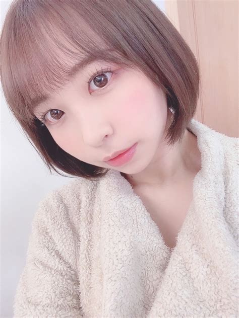 Fanzaニュース【公式／編集部】 On Twitter 【fanzaニュース】記事公開！ 新連載！！【moodyz専属 宍戸里帆セルフ