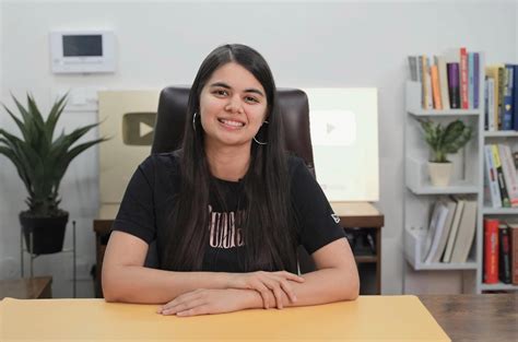 Shradha Khapra Shradhakhapra • Threads Say More