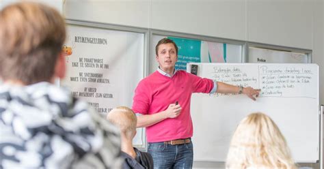 Bonus Voor Griepprik Verleidt Docenten Isaac Beeckman Academie Zeeuws