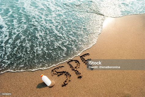 모래 Spf 선 필터 크림 병 해수 서핑 0명에 대한 스톡 사진 및 기타 이미지 0명 모래 물 Istock