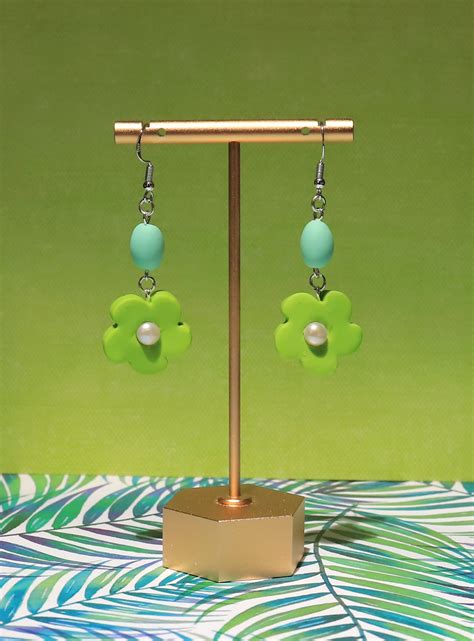 Palawan Kalachuchi Greenmint Pinwheel Clay