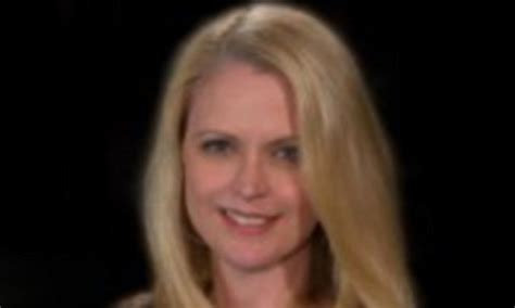 Former Cbs Producer Sues Over Sex Discrimination Daily Mail Online