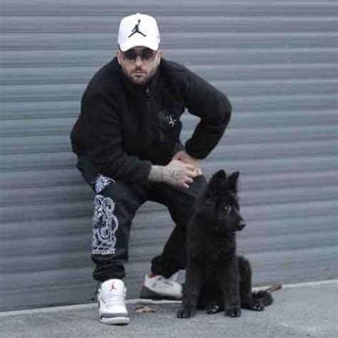 دانلود آهنگ دانیال اصلی منم بهترین کیفیت و متن آهنگ