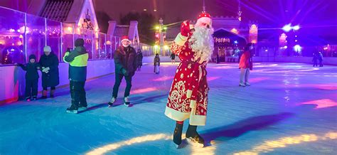 Куда сходить с ребенком на новогодние праздники в Москве в 2025