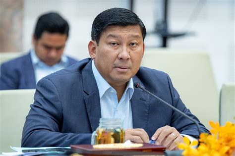 ឯកឧត្តមឧបនាយករដ្ឋមន្ត្រី សាយ សំអាល់ អញ្ជើញដឹកនាំកិច្ចប្រជុំករណីសំណើសុំចុះបញ្ជីដីតំបន់៣