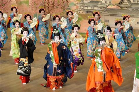 【動画】都をどり大ざらえ 京都・祇園甲部歌舞練場 動画 産経フォト
