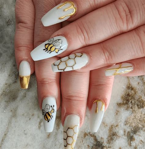 70 Bee Nail Designs Buzzworthy Honey Themed Cabochons Bee Nails