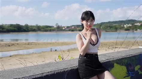 紀内乃秋 初の水着グラビアで魅せる！『かすかなきもちを見逃さないでね。』デジタル写真集が話題 水着グラビア