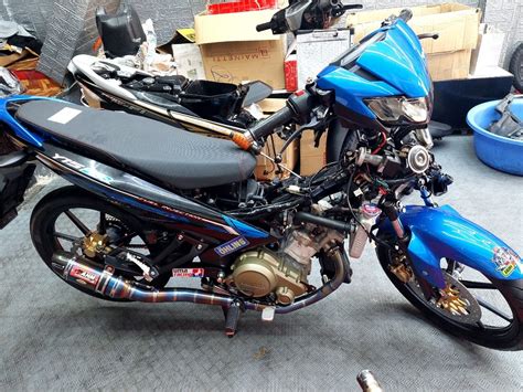 Nh Xe Ki Ng P Ch T Ki U C Ch Nh T Cho Racing Boy