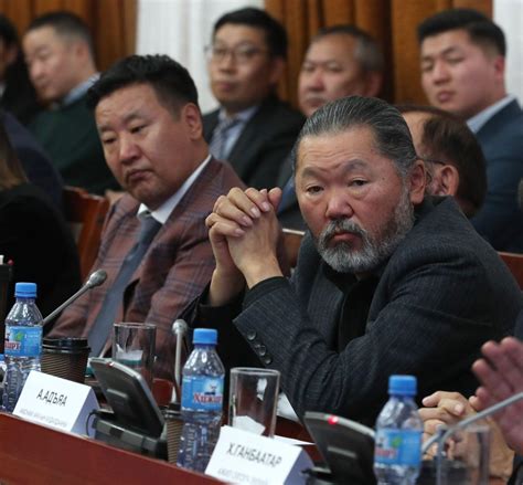 Засгийн газар бүрэн бүрэлдэхүүнээрээ хувийн хэвшлийн төлөөлөлтэй