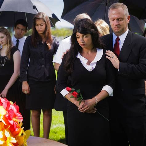 Womens Funeral Attire Guide Respectful Cultural And Seasonal Consider