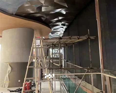 Triangular Stainless Steel Ceiling Panels For Commercial Spaces