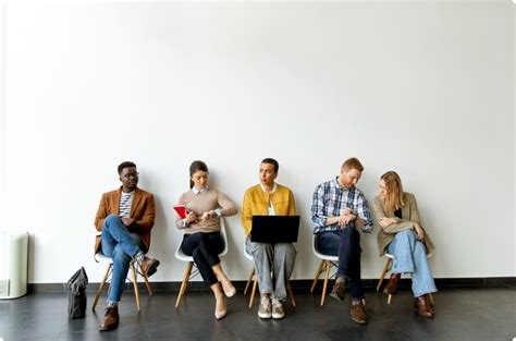 The Process Of Traditional Hiring Vs Modern Hiring Platforms Technovation Town Blog