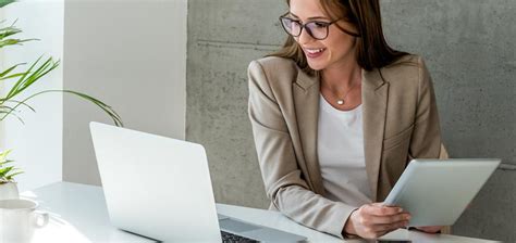 Зважаємо на індексацію підвищуючи оклади працівників у жовтні 2022 року