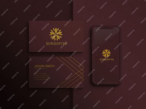 스마트폰 모형이 있는 현대적이고 고급스러운 명함 모형 프리미엄 Psd 파일