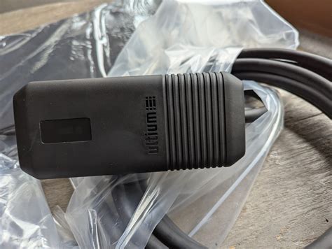 New Unused Gm Ultium Dual Level Ev Charger Free Shipping Er Chevy