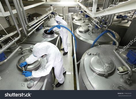 화학물질호스 84개가 넘는 로열티 프리 라이선스 대상 스톡 사진 Shutterstock