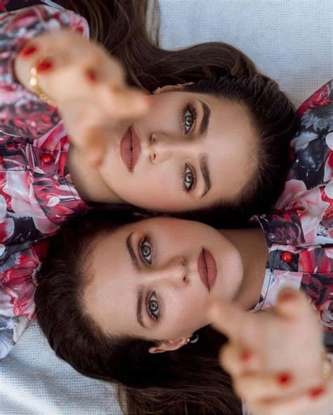 جلسة تصوير لانا و لين محمد بركات Disney Inspired Fashion Celebrity