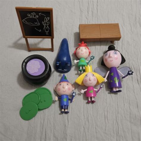 Ben And Hollys Little Kingdom Toys Doll Figures And Furniture Lot Of 8