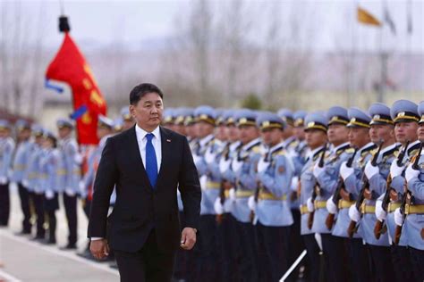 Ерөнхийлөгч У Хүрэлсүх Зэвсэгт хүчний 330 дугаар ангид ажиллав