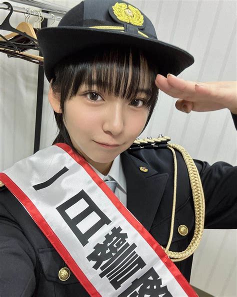 山之内すずさんのインスタグラム写真 山之内すずinstagram 「山之内、高井戸警察署にて1日警察署長して参りました！！🚨 春の交通安全運動、スタントマンさんの実演も見させて頂いて
