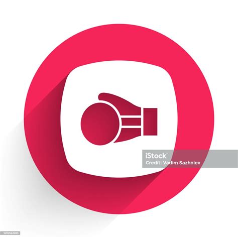 흰색 권투 글러브 아이콘은 긴 그림자 배경으로 분리되어 있습니다 빨간색 원 버튼입니다 벡터 건강한 생활방식에 대한 스톡 벡터