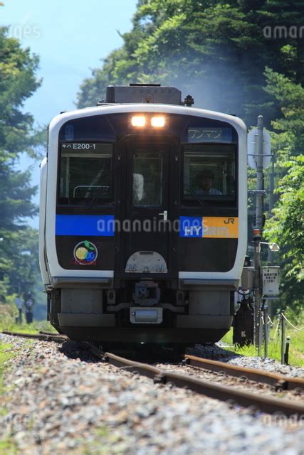 小海線E200形気動車の写真素材 FYI03200257 ストックフォトの Qlean Market