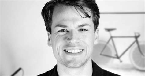 Tim Grossmann Travel Massive