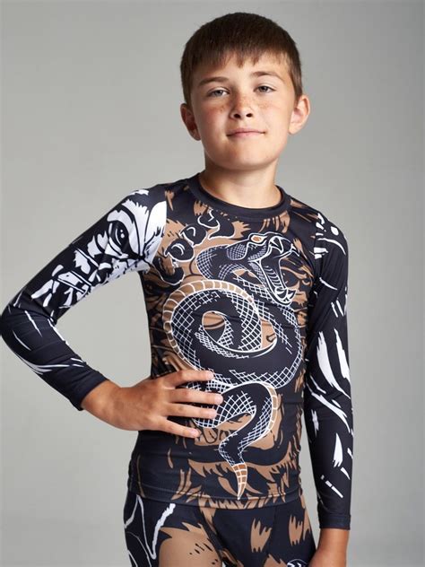 Рашгард Cody Lundin купить с доставкой по выгодным ценам в интернет магазине Ozon 1108549288