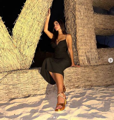 رانيا منصور في إطلالات فاتنة وجريئة 10 لقطات ساحرة صور منتديات