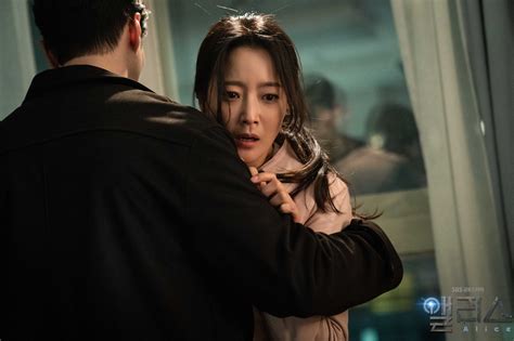 파일보고 다운로드 [한드완결] 앨리스 E01~16회 완결 [초 고화질] 720p Next 김희선 주원 곽시양 이다인
