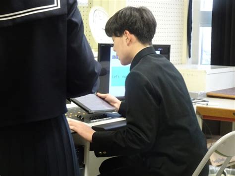 後期生徒総会をテレビ放送で実施