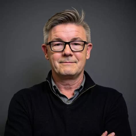 How To Get The Verification Badge On Your Linkedin Profile Step By Step Guide Leaders Social