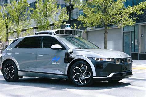 Urban Artificial Intelligence How To Design A Thinking City