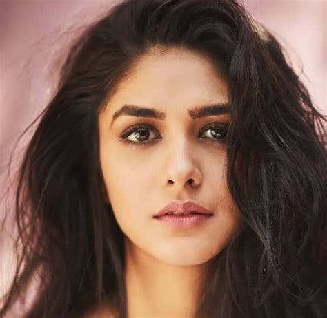 Mrunal Thakur Pictures Hot Cute Bollywoodfever