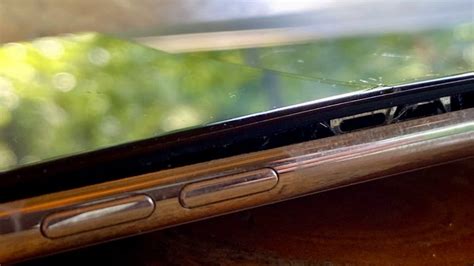 배터리 부풀어 오름 스웰링 원인 예방 대처법 아이폰 갤럭시 노트북 등