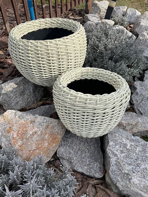 Кашпо из искусственного ротанга. — цена 550 грн в каталоге Кашпо Купить ...