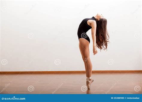 Female Ballet Dancer Stock Image Image Of Length Female 35388985