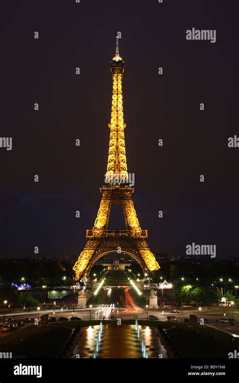Eiffelturm Jardins Du Trocadero In Paris Fotos Und Bildmaterial In Hoher Auflösung Alamy