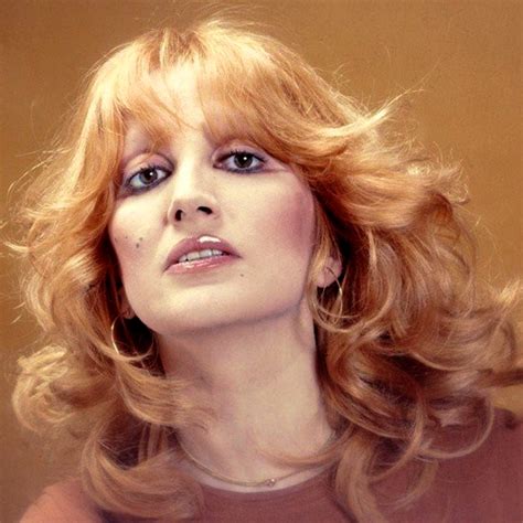 Mina Amami E Basta Dalszöveg