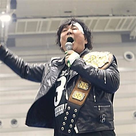 Ajpw Atsushi Onita Regresa Y Defiende El All Asia Superluchas