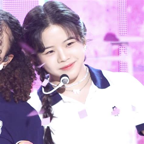 Pin On 💫vcha💖 In 2024 Girl Group Kpop Girl