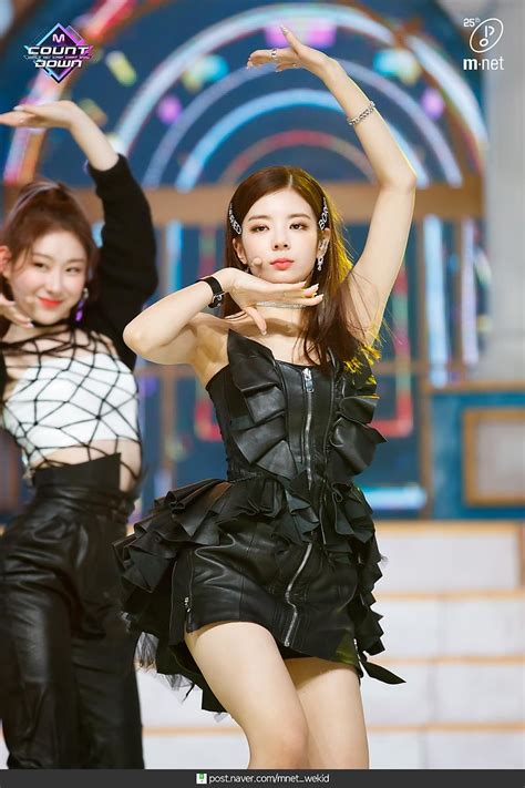 10 Times Itzys Lia Was A Stunner In The Prettiest Dresses Koreaboo