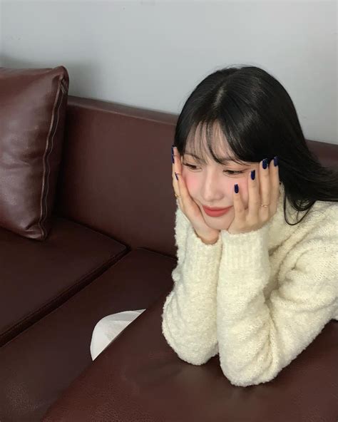 221223 Momo R Momo