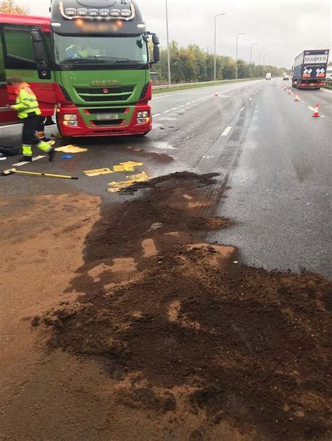 M62 Chaos As Major Diesel Spill Leads To Seven Mile Back Up Following Lorry Crash Uk News