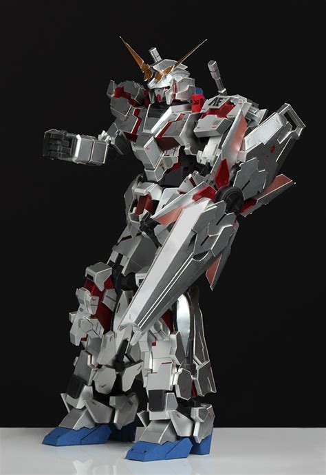 Unicorn Gundam Rx 0 Behance