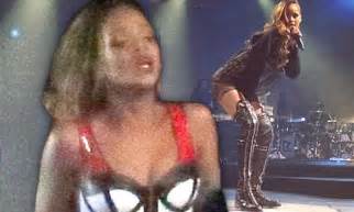 Rihanna Kicks Off Diamonds World Tour With A Delectable Assortment Of Sexy Costumes Daily Mail