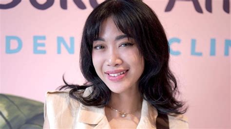 Tenri Anisa Seret Nama Widi Vierratale Di Isu Perselingkuhan Virgoun Berita Hiburan Pahami