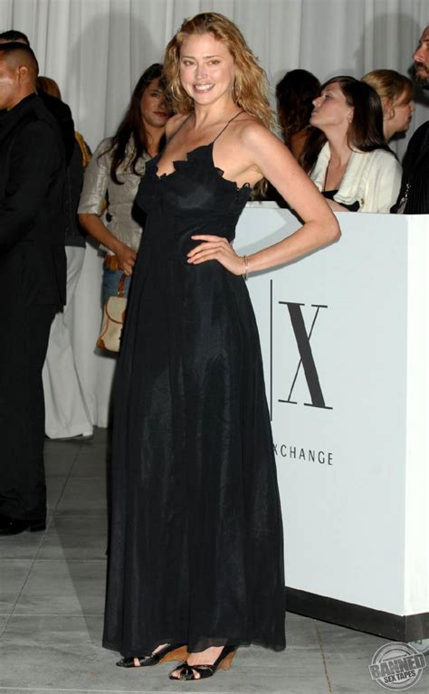 Estella Warren Fully Naked At Largest Celebrities Archive